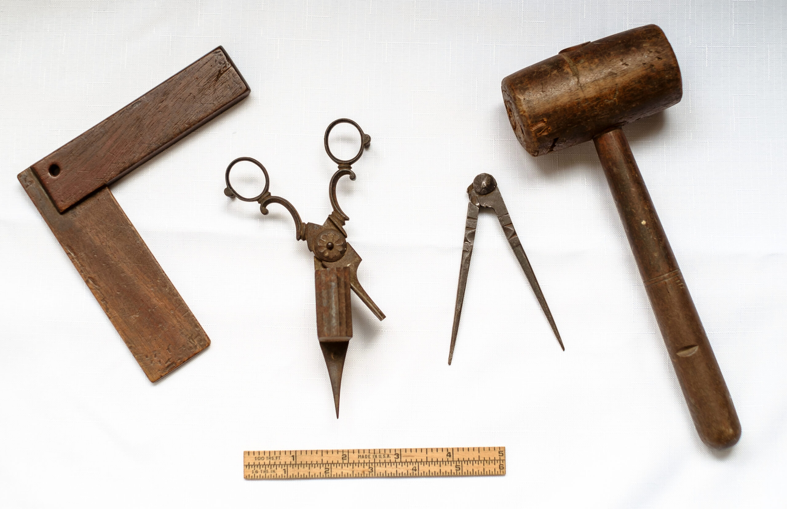 The Thirteen Colonies - 1723 Constitutions